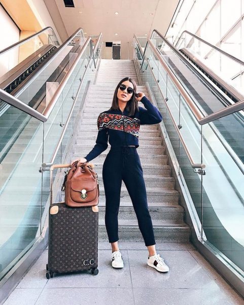 ️ AERO LOOK - O que vestir para viajar de avião? ️ - Acho Tendência